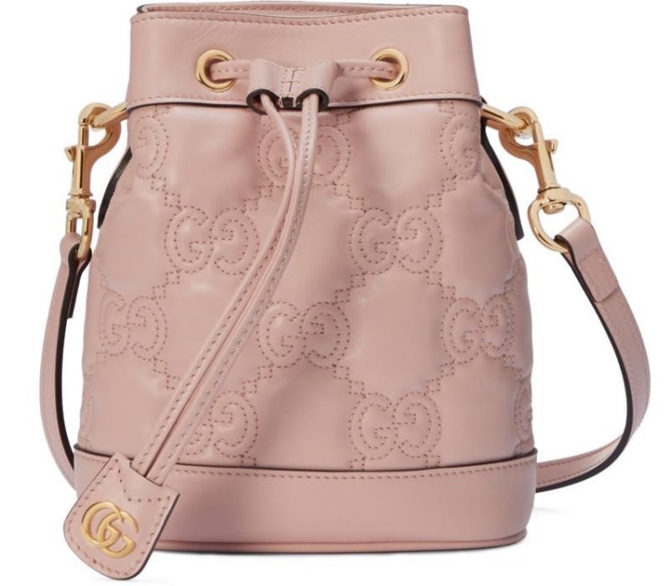 Gucci來征服「粉紅控」了！情人節限定包款Top10，竹節包、腋下包到水桶包，全都換上粉紅裝！ | Bella.tw儂儂